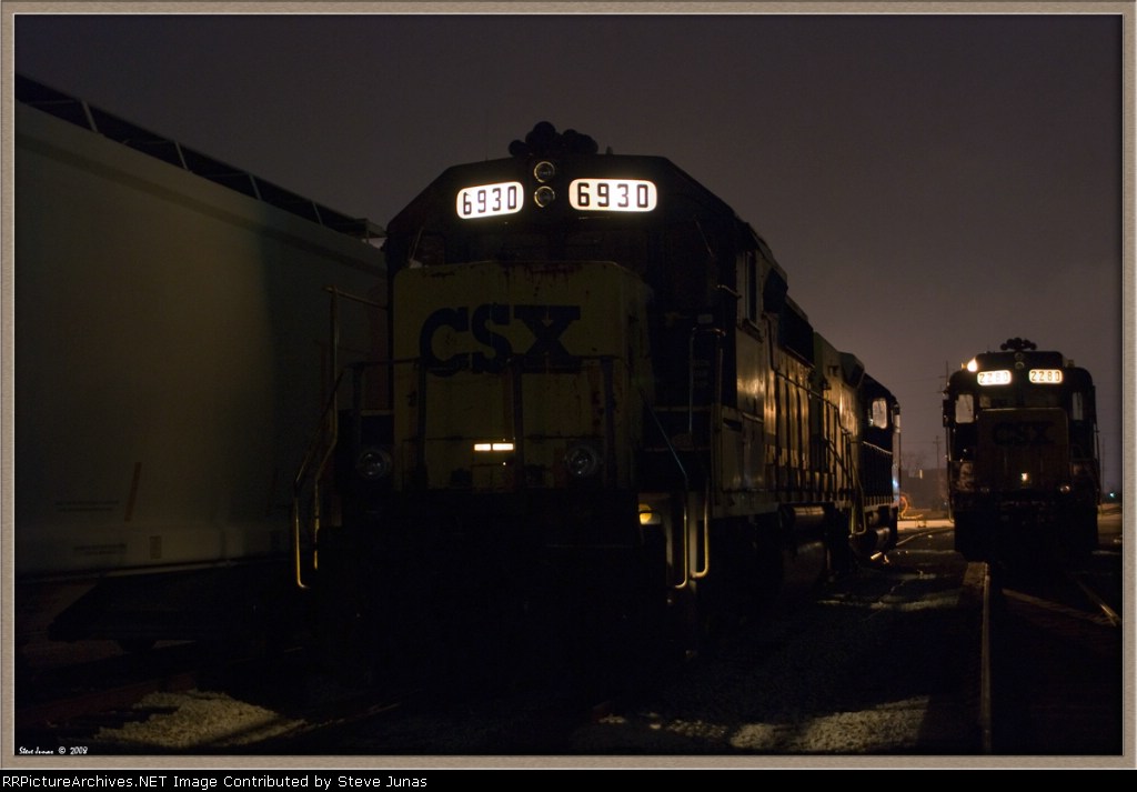 CSX 6930,2280